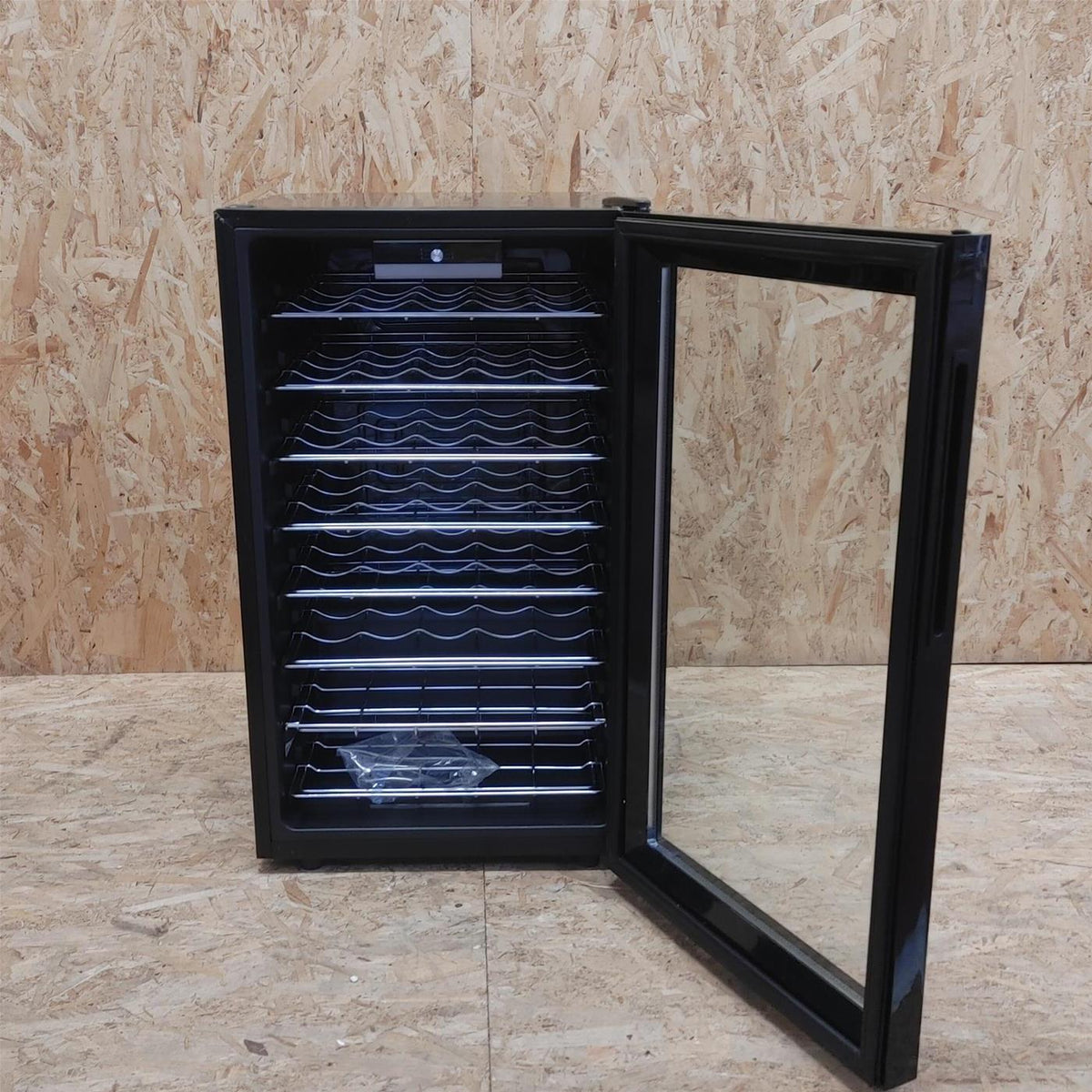 Candy DiVino CWC 150 EM/N Libera installazione Nero 41 bottiglia/botti